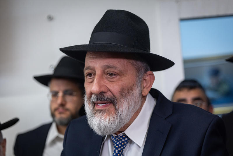 Arié Derhy exhorte les élèves de yeshiva à ne surtout pas s'engager ...